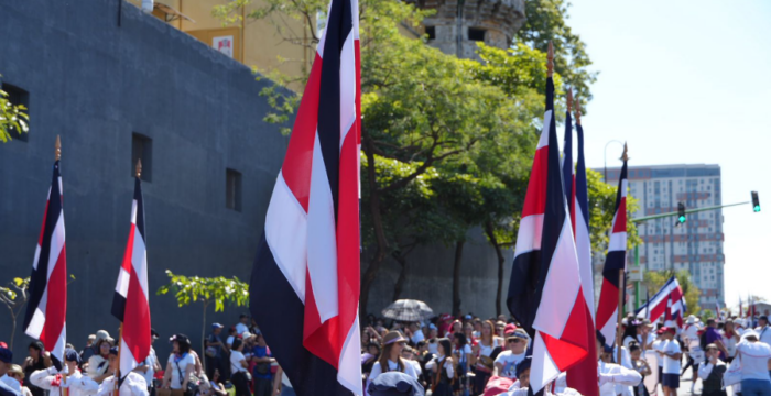 Desfiles, antorcha y faroles: Costa Rica celebró los 203 años de vida ...