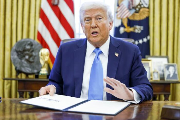 Trump reiteró que Irán no puede tener una bomba atómica, pero sugirió ...